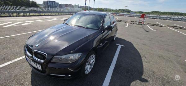 Black BMW 318 2012 in Vilnius, with an engine capacity of 2.00 L and mileage of 158 thousand km for 7100 €, photo 3 on AUTOMOTO.COM.LV