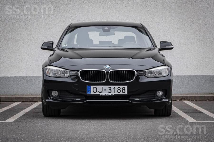 Black BMW 318 2012 in Riga, with an engine capacity of 2.00 L and mileage of 178 thousand km for 8250 €, photo 3 on AUTOMOTO.COM.LV