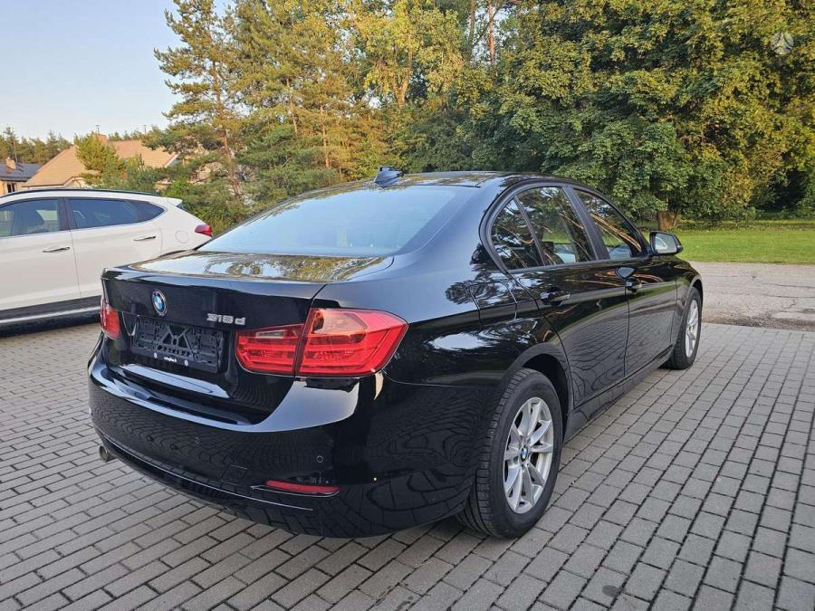 Melns BMW 318 2012 Ukmergė, ar dzinēja tilpumu 2.00 L un nobraukumu 301 tūkst. km par 6200 €, foto 13 vietnē AUTOMOTO.COM.LV