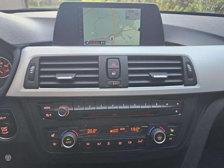 Melns BMW 318 2012 Ukmergė, ar dzinēja tilpumu 2.00 L un nobraukumu 301 tūkst. km par 6200 €, foto 20 vietnē AUTOMOTO.COM.LV