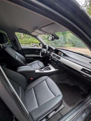 Black BMW 318 2012 in Kaunas, with an engine capacity of 2.00 L and mileage of 292 thousand km for 4900 €, photo 16 on AUTOMOTO.COM.LV