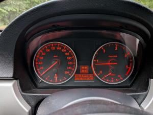 Black BMW 318 2012 in Kaunas, with an engine capacity of 2.00 L and mileage of 292 thousand km for 4900 €, photo 18 on AUTOMOTO.COM.LV