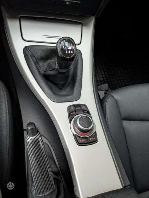 Black BMW 318 2012 in Kaunas, with an engine capacity of 2.00 L and mileage of 292 thousand km for 4900 €, photo 20 on AUTOMOTO.COM.LV