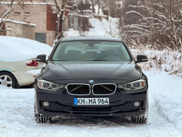 Black BMW 318 2013 in Siauliai, with an engine capacity of 0.00 L and mileage of 231 thousand km for 7200 €, photo 2 on AUTOMOTO.COM.LV