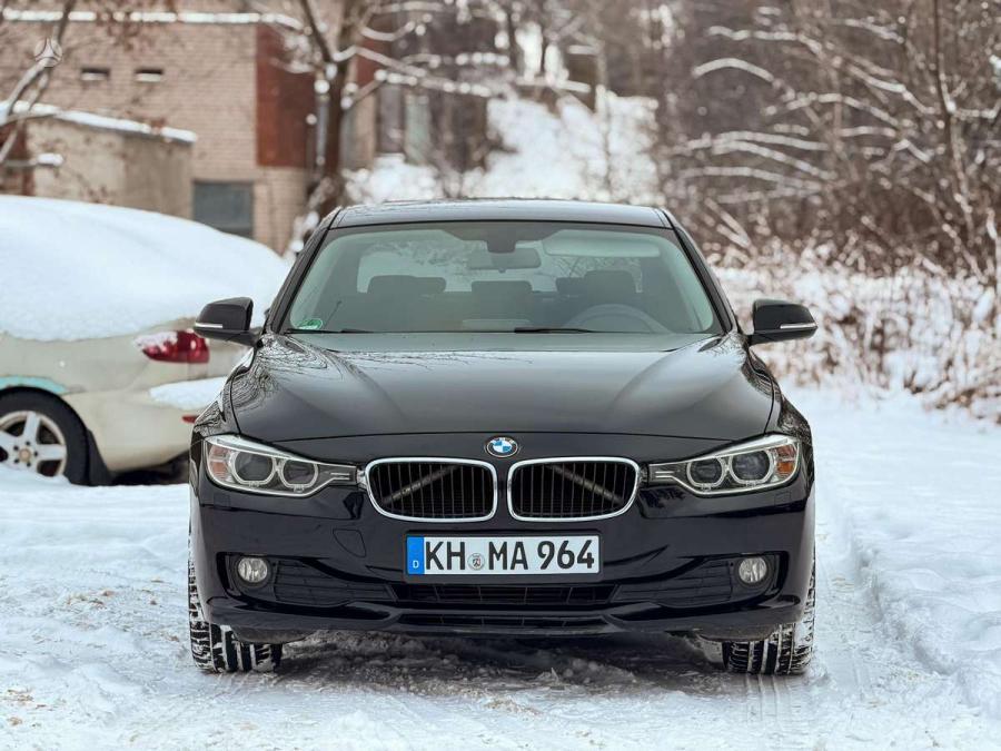 Black BMW 318 2013 in Siauliai, with an engine capacity of 0.00 L and mileage of 231 thousand km for 7200 €, photo 2 on AUTOMOTO.COM.LV