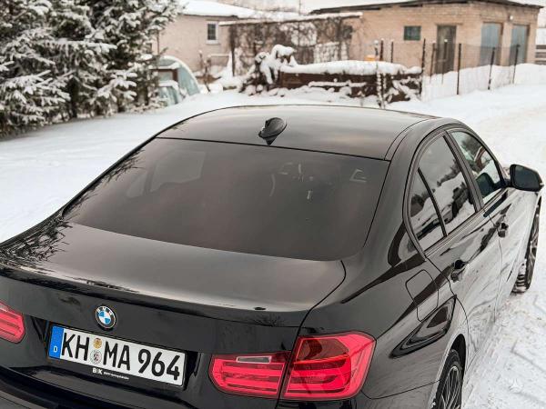 Black BMW 318 2013 in Siauliai, with an engine capacity of 0.00 L and mileage of 231 thousand km for 7200 €, photo 10 on AUTOMOTO.COM.LV