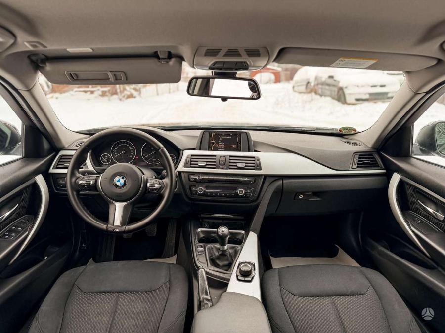Black BMW 318 2013 in Siauliai, with an engine capacity of 0.00 L and mileage of 231 thousand km for 7200 €, photo 12 on AUTOMOTO.COM.LV