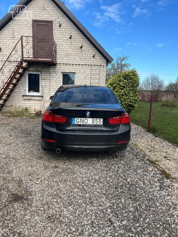 Melns BMW 318 2013 Akmenė, ar dzinēja tilpumu 2.00 L un nobraukumu 277 tūkst. km par 8200 €, foto 2 vietnē AUTOMOTO.COM.LV