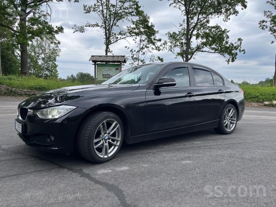 Black BMW 318 2013 in Riga, with an engine capacity of 2.00 L and mileage of 250 thousand km for 7000 €, photo 4 on AUTOMOTO.COM.LV