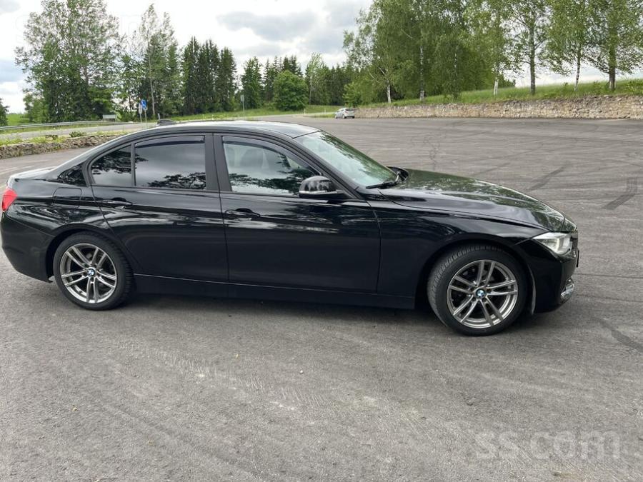 Black BMW 318 2013 in Riga, with an engine capacity of 2.00 L and mileage of 250 thousand km for 7000 €, photo 5 on AUTOMOTO.COM.LV