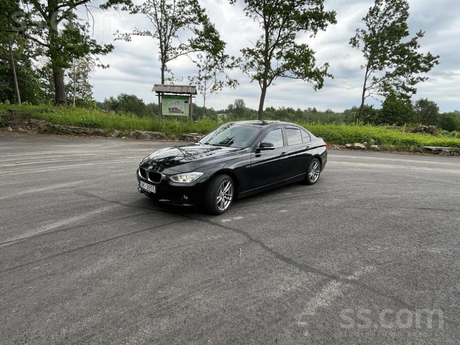 Black BMW 318 2013 in Riga, with an engine capacity of 2.00 L and mileage of 250 thousand km for 7000 €, photo 9 on AUTOMOTO.COM.LV