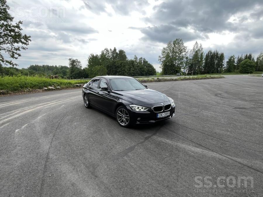Black BMW 318 2013 in Riga, with an engine capacity of 2.00 L and mileage of 250 thousand km for 7000 €, photo 10 on AUTOMOTO.COM.LV