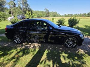 Black BMW 318 2013 in Riga, with an engine capacity of 2.00 L and mileage of 251 thousand km for 8000 €, photo 18 on AUTOMOTO.COM.LV