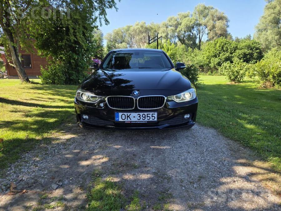Black BMW 318 2013 in Riga, with an engine capacity of 2.00 L and mileage of 251 thousand km for 8000 €, photo 20 on AUTOMOTO.COM.LV