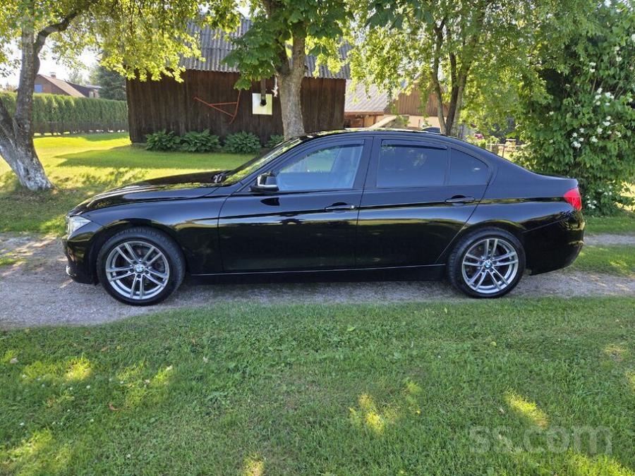 Black BMW 318 2013 in Riga, with an engine capacity of 2.00 L and mileage of 251 thousand km for 8000 €, photo 22 on AUTOMOTO.COM.LV