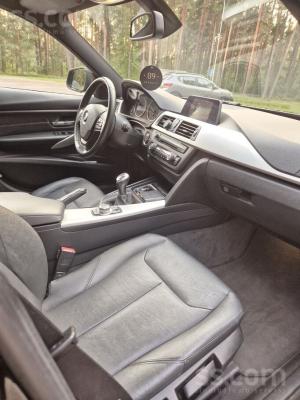 Melns BMW 318 2013 Rīga, ar dzinēja tilpumu 2.00 L un nobraukumu 225 tūkst. km par 7200 €, foto 4 vietnē AUTOMOTO.COM.LV