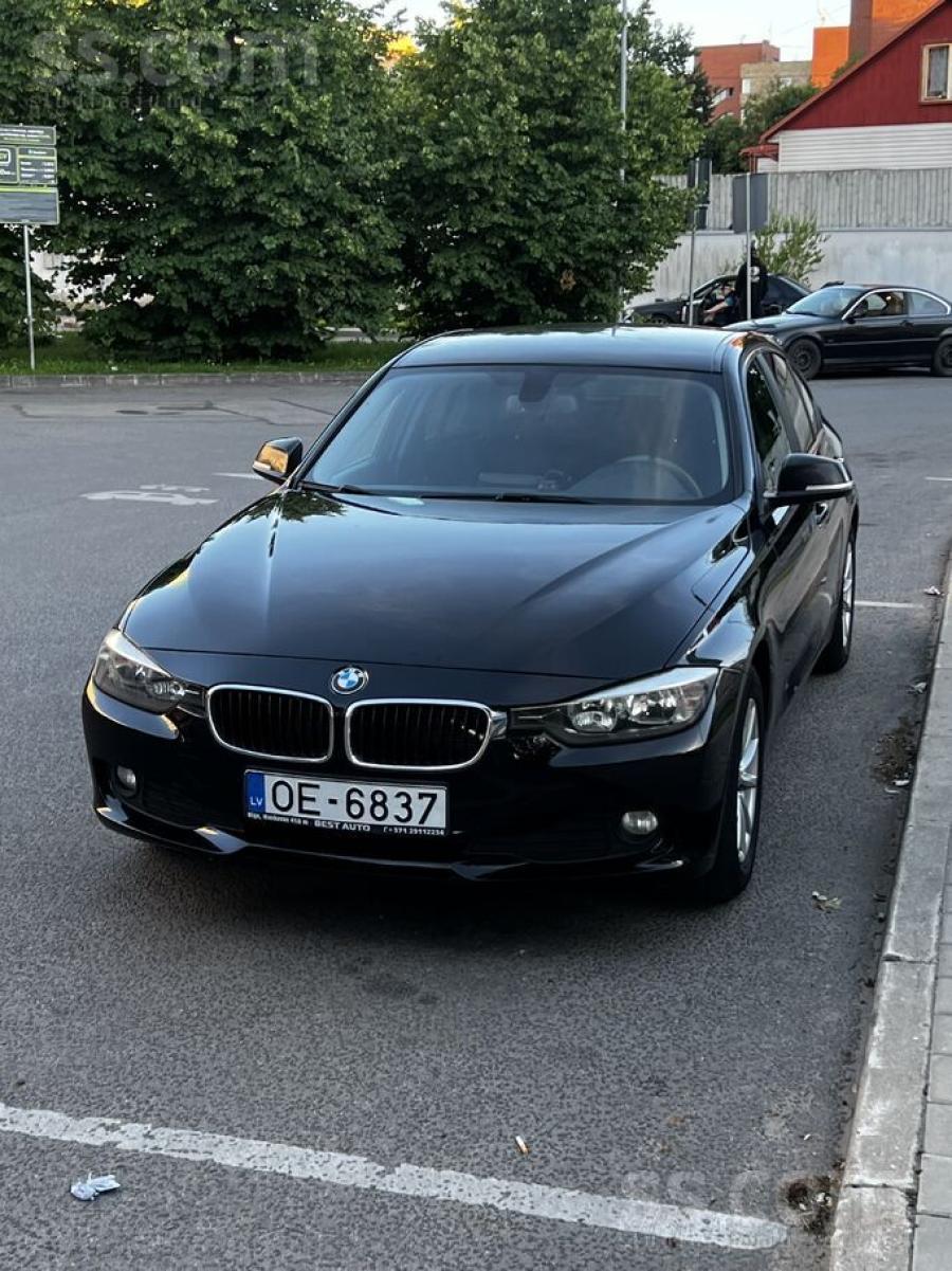 Black BMW 318 2013 in Riga, with an engine capacity of 2.00 L and mileage of 212 thousand km for 9150 €, photo 3 on AUTOMOTO.COM.LV