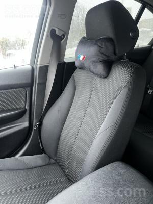 Black BMW 318 2013 in Riga, with an engine capacity of 2.00 L and mileage of 212 thousand km for 9150 €, photo 11 on AUTOMOTO.COM.LV