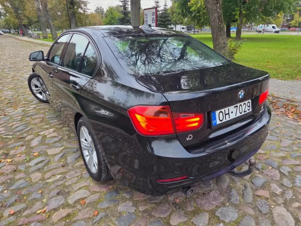 Black BMW 318 2015 in Jelgava, with an engine capacity of 2.00 L and mileage of 247 thousand km for 9900 €, photo 9 on AUTOMOTO.COM.LV