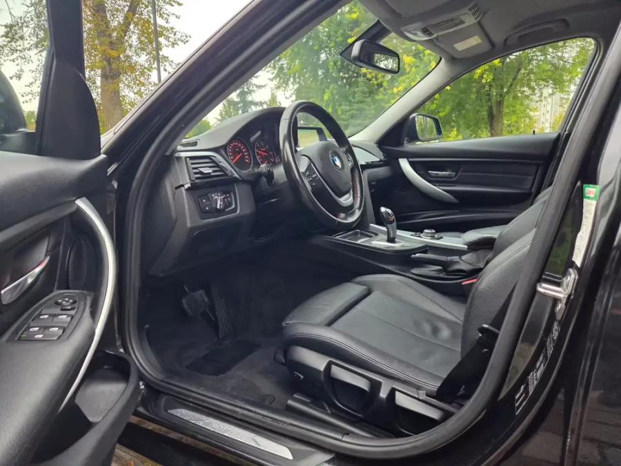 Melns BMW 318 2015 Jelgava, ar dzinēja tilpumu 2.00 L un nobraukumu 247 tūkst. km par 9900 €, foto 11 vietnē AUTOMOTO.COM.LV