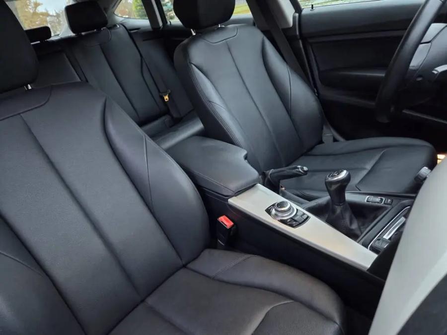 Melns BMW 318 2015 Jelgava, ar dzinēja tilpumu 2.00 L un nobraukumu 219 tūkst. km par 10600 €, foto 11 vietnē AUTOMOTO.COM.LV