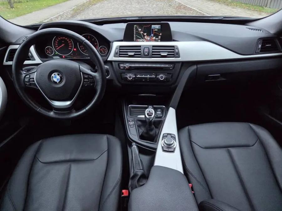 Melns BMW 318 2015 Jelgava, ar dzinēja tilpumu 2.00 L un nobraukumu 219 tūkst. km par 10600 €, foto 12 vietnē AUTOMOTO.COM.LV