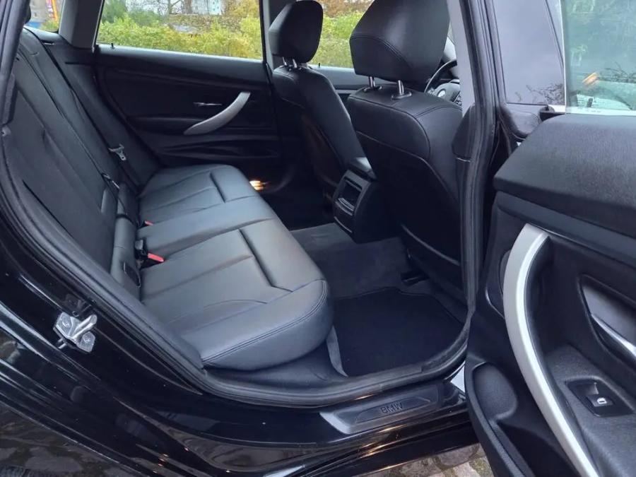 Melns BMW 318 2015 Jelgava, ar dzinēja tilpumu 2.00 L un nobraukumu 219 tūkst. km par 10600 €, foto 14 vietnē AUTOMOTO.COM.LV