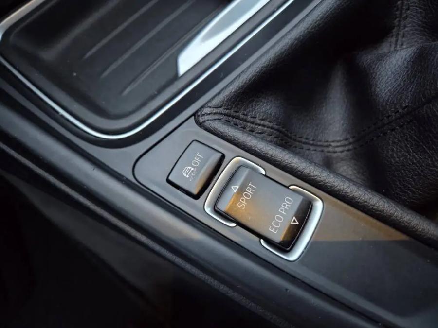 Melns BMW 318 2015 Jelgava, ar dzinēja tilpumu 2.00 L un nobraukumu 219 tūkst. km par 10600 €, foto 15 vietnē AUTOMOTO.COM.LV