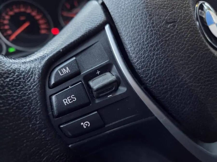 Melns BMW 318 2015 Jelgava, ar dzinēja tilpumu 2.00 L un nobraukumu 219 tūkst. km par 10600 €, foto 16 vietnē AUTOMOTO.COM.LV