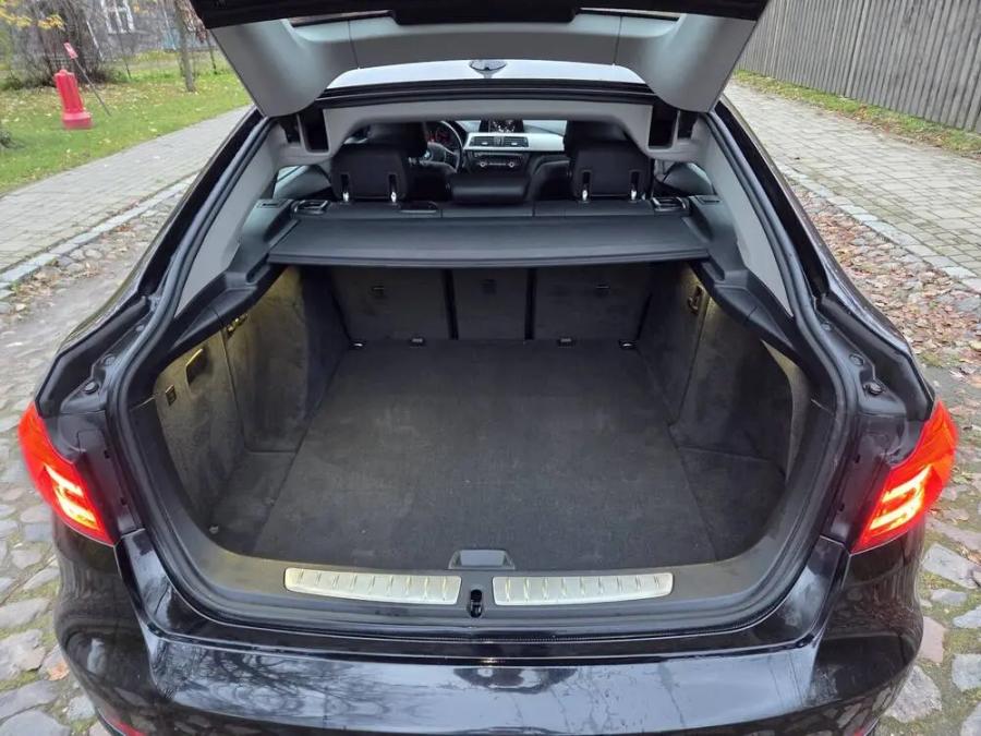 Melns BMW 318 2015 Jelgava, ar dzinēja tilpumu 2.00 L un nobraukumu 219 tūkst. km par 10600 €, foto 17 vietnē AUTOMOTO.COM.LV