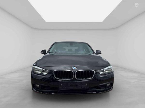 Melns BMW 318 2015 Kauņa, ar dzinēja tilpumu 1.50 L un nobraukumu 281 tūkst. km par 9490 €, foto 2 vietnē AUTOMOTO.COM.LV