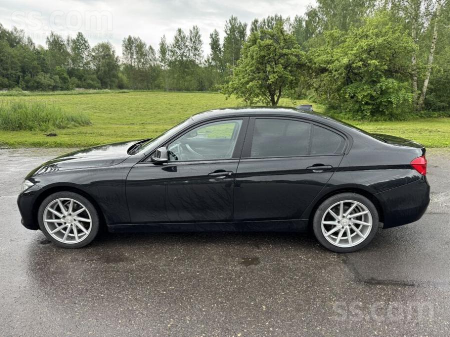 Black BMW 318 2016 in Riga, with an engine capacity of 2.00 L and mileage of 146 thousand km for 12500 €, photo 1 on AUTOMOTO.COM.LV