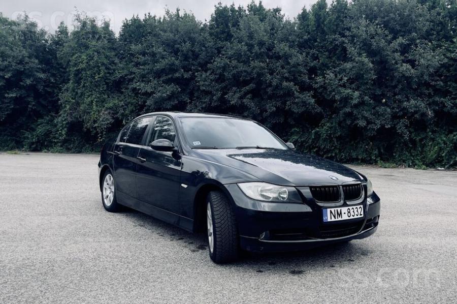 Black BMW 318 2016 in Riga, with an engine capacity of 2.00 L and mileage of 234 thousand km for 3000 €, photo 3 on AUTOMOTO.COM.LV