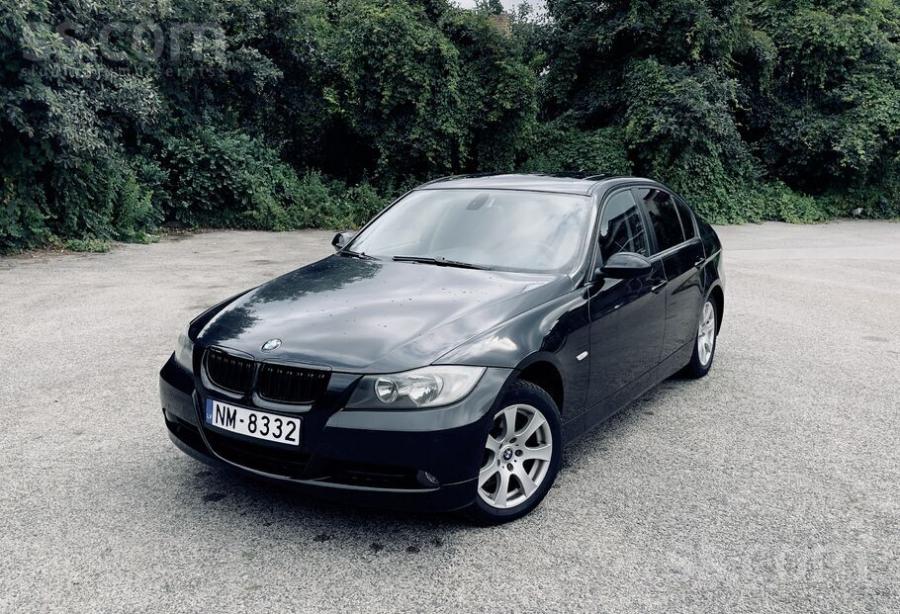 Black BMW 318 2016 in Riga, with an engine capacity of 2.00 L and mileage of 234 thousand km for 3000 €, photo 8 on AUTOMOTO.COM.LV