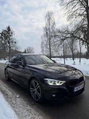 Melns BMW 318 2016 Prienai, ar dzinēja tilpumu 2.00 L un nobraukumu 311 tūkst. km par 12800 €, foto 4 vietnē AUTOMOTO.COM.LV