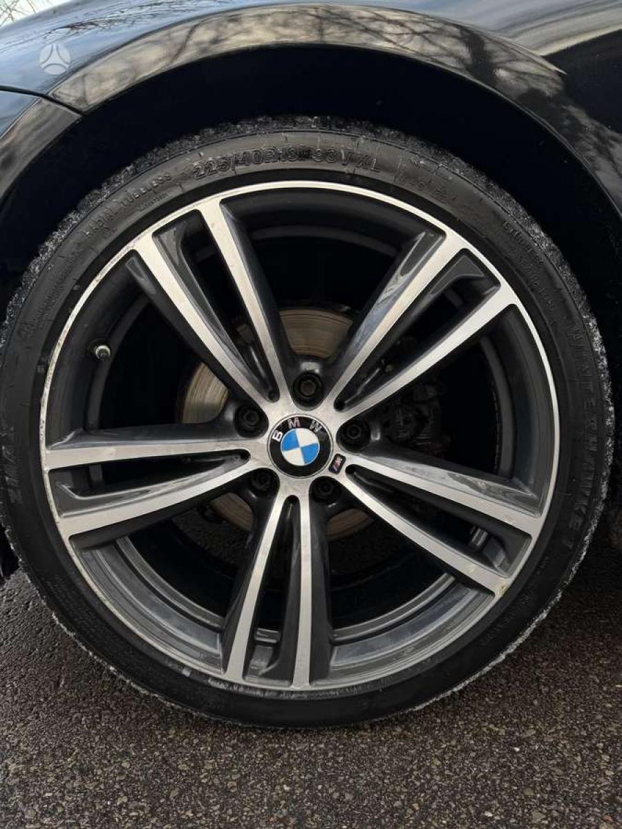 Melns BMW 318 2016 Prienai, ar dzinēja tilpumu 2.00 L un nobraukumu 311 tūkst. km par 12800 €, foto 11 vietnē AUTOMOTO.COM.LV