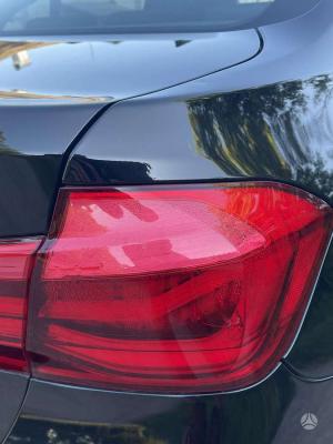 Black BMW 318 2016 in Kaunas, with an engine capacity of 2.00 L and mileage of 271 thousand km for 7300 €, photo 7 on AUTOMOTO.COM.LV