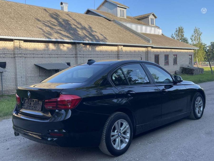 Black BMW 318 2016 in Kaunas, with an engine capacity of 2.00 L and mileage of 271 thousand km for 7300 €, photo 10 on AUTOMOTO.COM.LV