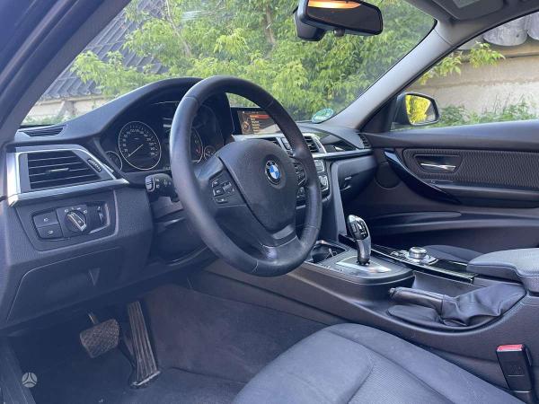 Black BMW 318 2016 in Kaunas, with an engine capacity of 2.00 L and mileage of 271 thousand km for 7300 €, photo 11 on AUTOMOTO.COM.LV