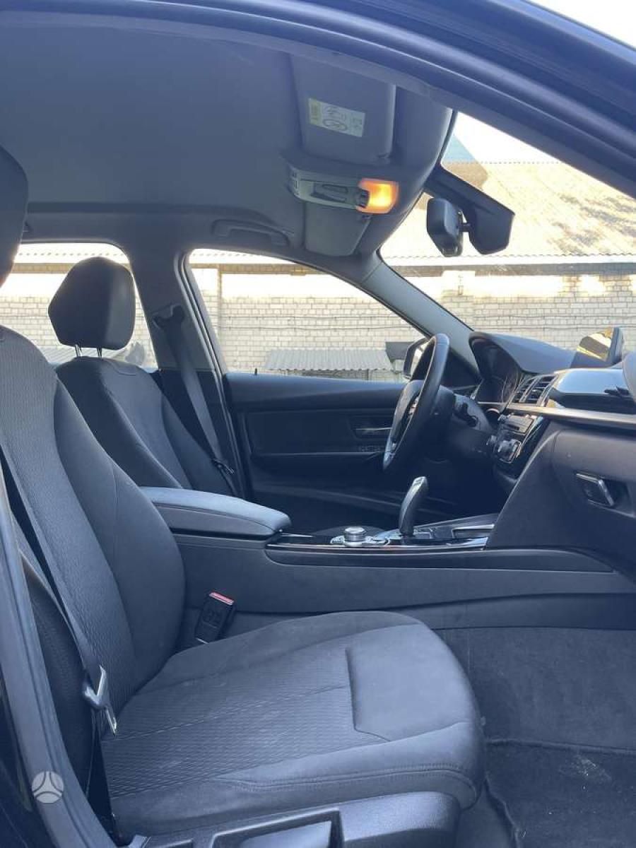 Black BMW 318 2016 in Kaunas, with an engine capacity of 2.00 L and mileage of 271 thousand km for 7300 €, photo 14 on AUTOMOTO.COM.LV