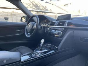 Black BMW 318 2016 in Kaunas, with an engine capacity of 2.00 L and mileage of 271 thousand km for 7300 €, photo 15 on AUTOMOTO.COM.LV