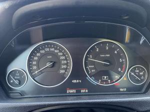 Black BMW 318 2016 in Kaunas, with an engine capacity of 2.00 L and mileage of 271 thousand km for 7300 €, photo 17 on AUTOMOTO.COM.LV