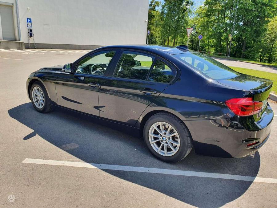 Black BMW 318 2017 in Kaunas, with an engine capacity of 2.00 L and mileage of 249 thousand km for 10900 €, photo 6 on AUTOMOTO.COM.LV