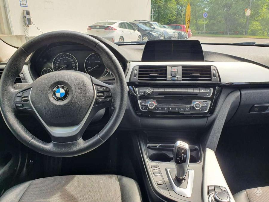 Black BMW 318 2017 in Kaunas, with an engine capacity of 2.00 L and mileage of 249 thousand km for 10900 €, photo 10 on AUTOMOTO.COM.LV