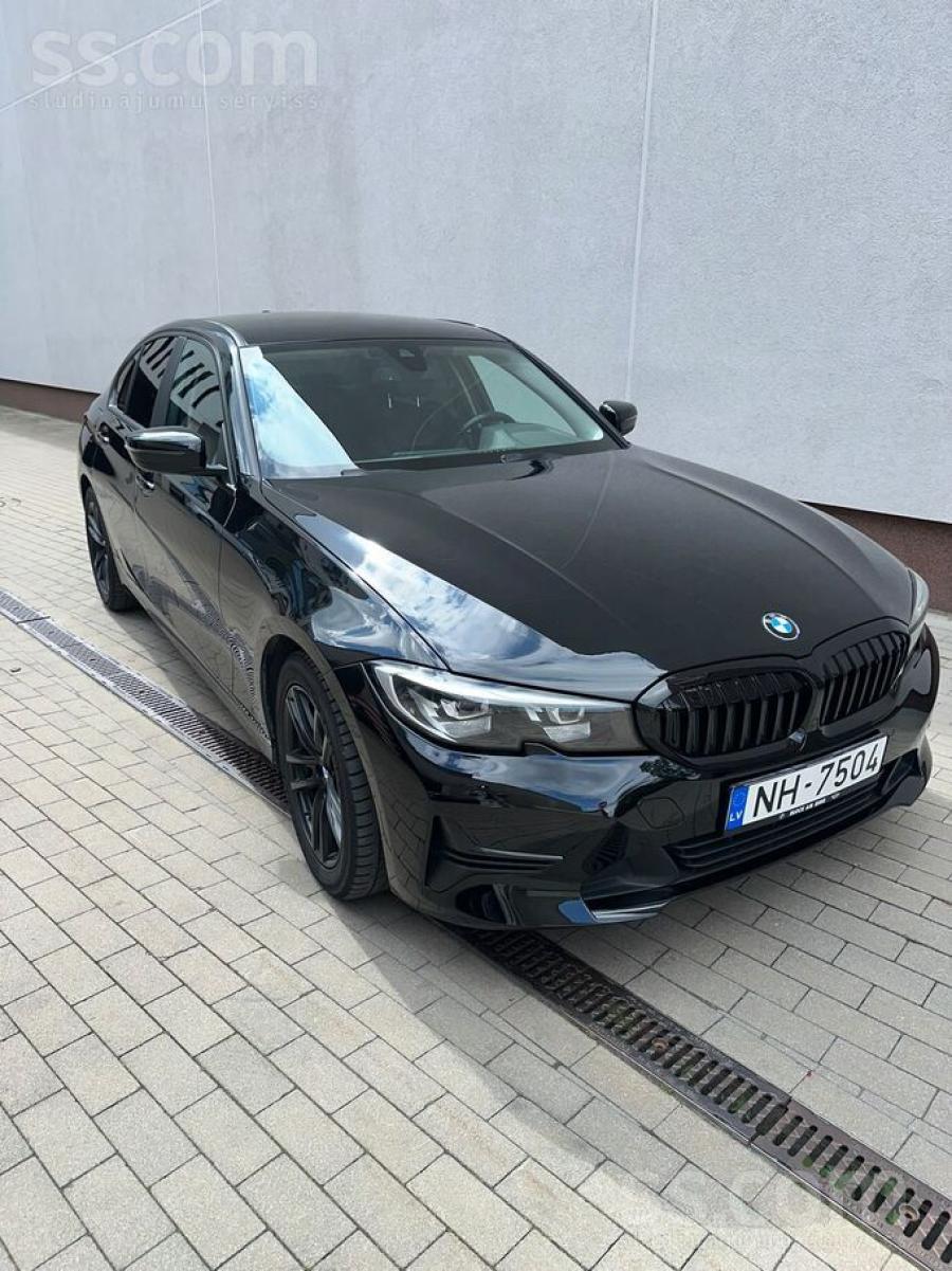 Black BMW 318 2019 in Riga, with an engine capacity of 2.00 L and mileage of 125 thousand km for 20990 €, photo 1 on AUTOMOTO.COM.LV