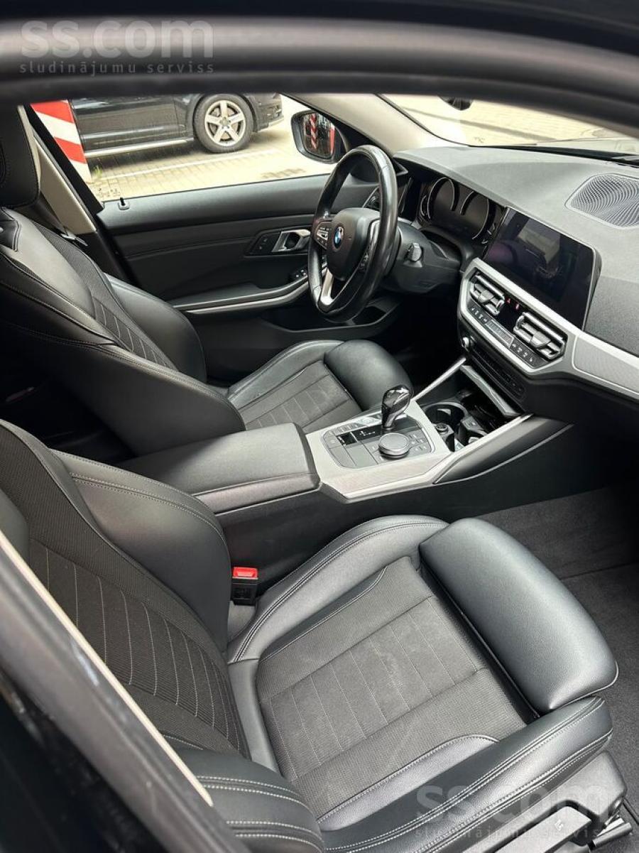 Black BMW 318 2019 in Riga, with an engine capacity of 2.00 L and mileage of 125 thousand km for 20990 €, photo 7 on AUTOMOTO.COM.LV