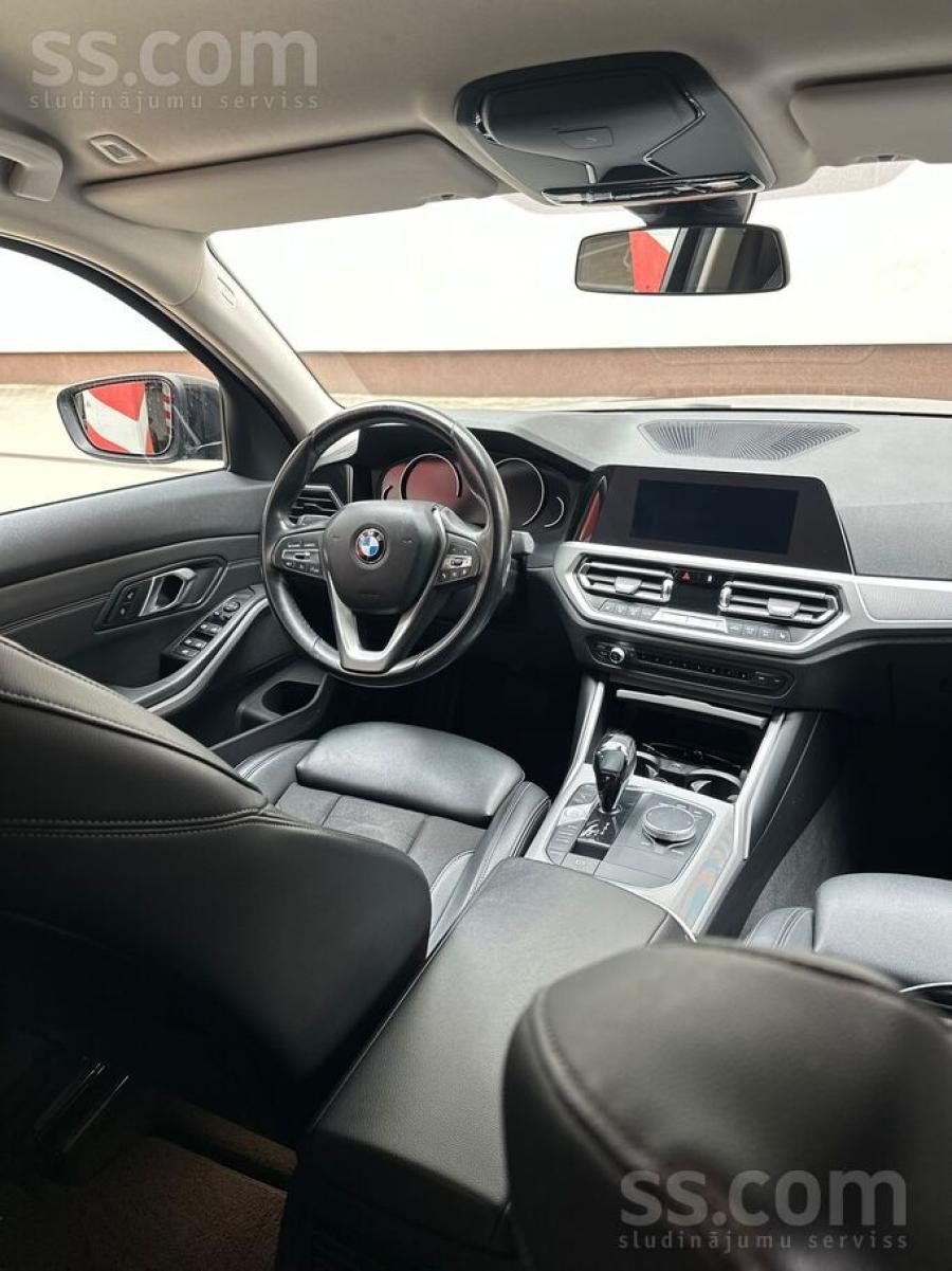 Black BMW 318 2019 in Riga, with an engine capacity of 2.00 L and mileage of 125 thousand km for 20990 €, photo 8 on AUTOMOTO.COM.LV