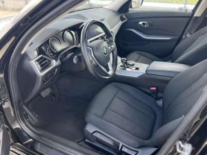 Black BMW 318 2019 in Vilnius, with an engine capacity of 2.00 L and mileage of 163 thousand km for 16599 €, photo 10 on AUTOMOTO.COM.LV