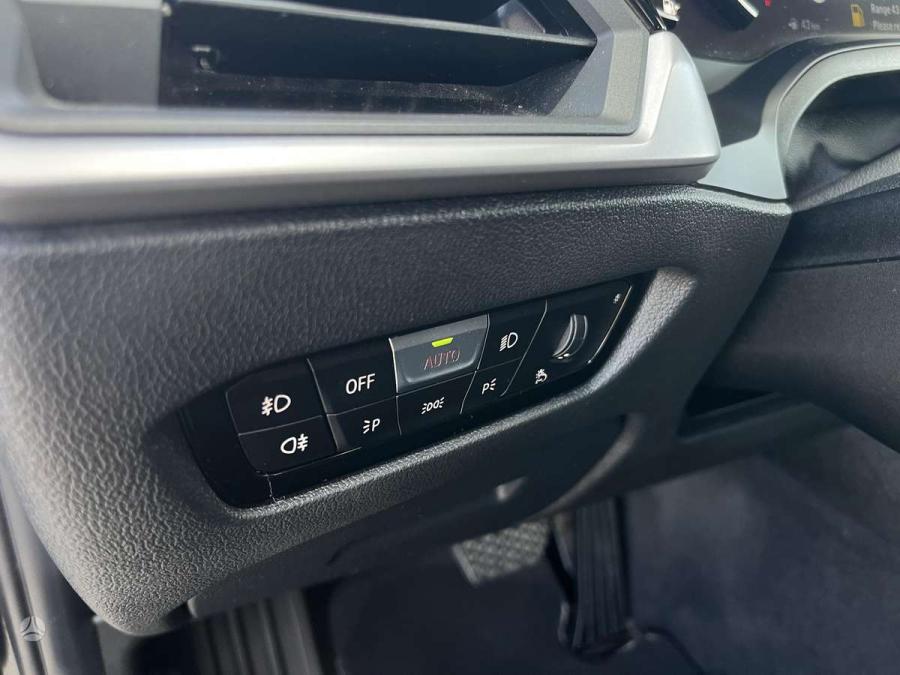 Black BMW 318 2019 in Vilnius, with an engine capacity of 2.00 L and mileage of 163 thousand km for 16599 €, photo 28 on AUTOMOTO.COM.LV