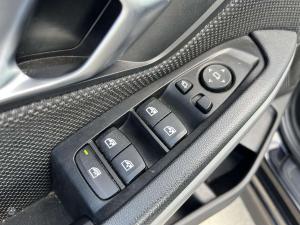Black BMW 318 2019 in Vilnius, with an engine capacity of 2.00 L and mileage of 163 thousand km for 16599 €, photo 29 on AUTOMOTO.COM.LV